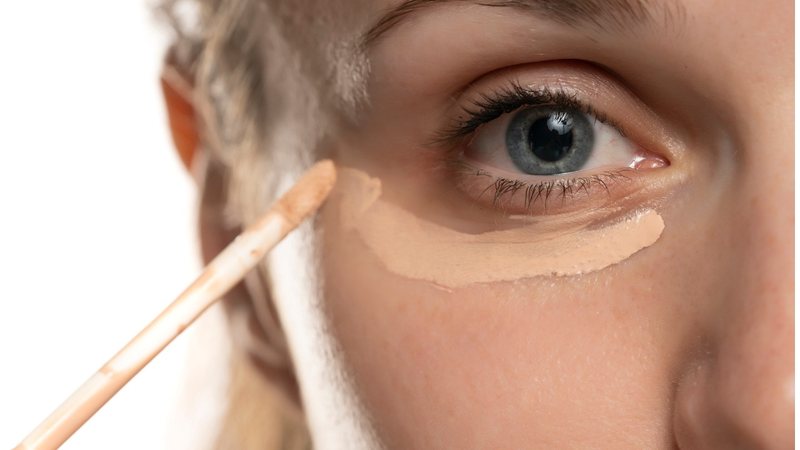 5 dicas de como escolher a cor do corretivo e não errar mais